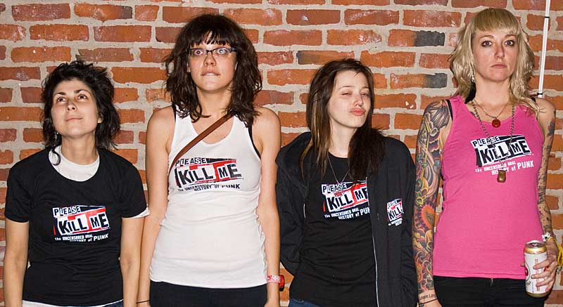 The Coathangers - PleaseKillMe